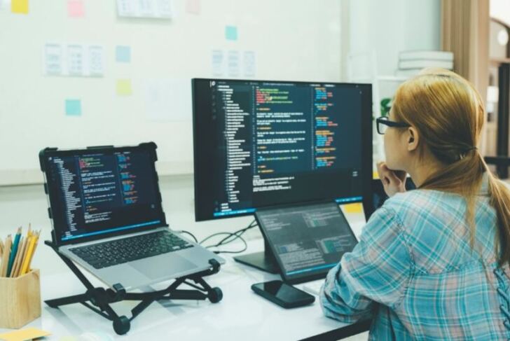 Mastering Upskilling and Reskilling: Navigating Your Tech Career ...